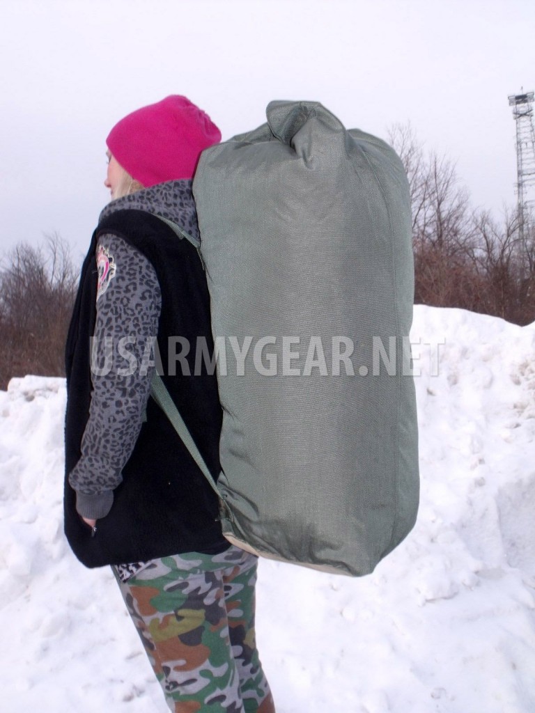 NEW Military Duffle Bag, Sea Bag, OD Green Top Load w. Shoulder Straps ...