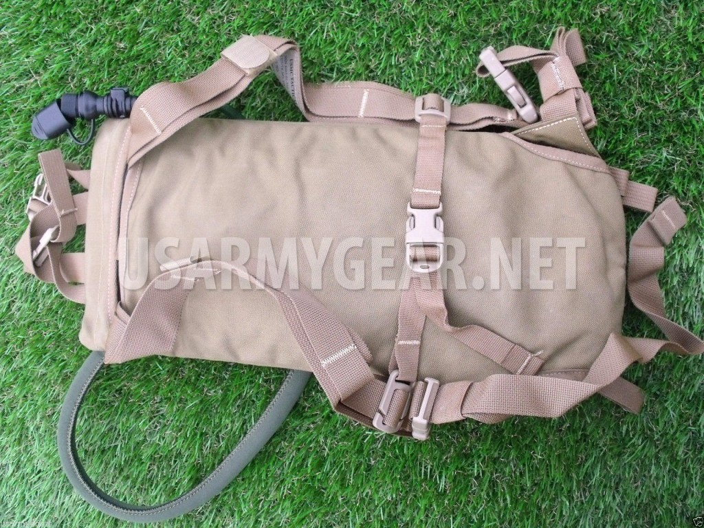USMC Tactical Hydration System Coyote Marine Carrier Assembly with 3 L ...